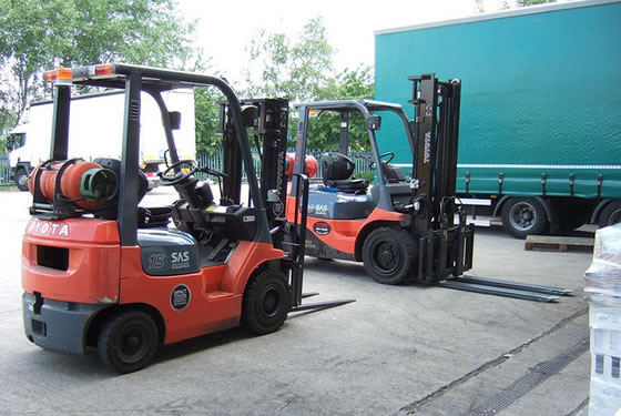 Forklift Transport Melbourne | Tilt Tray Transport Services